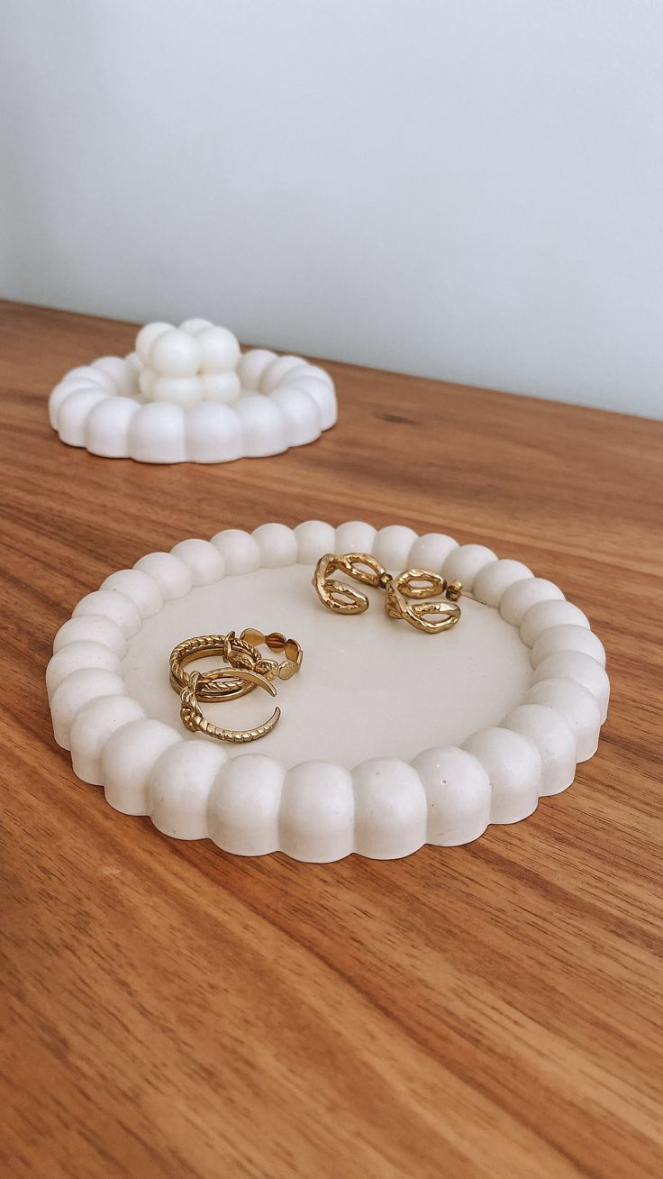 2Pcs Round Bubble Trays – Handmade Modern Decorative Trays